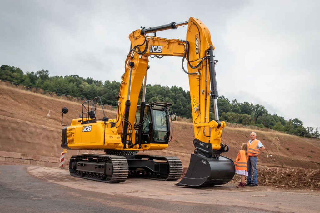 JCB JS 370 - Größter Kettenbagger kommt zum Einsatz