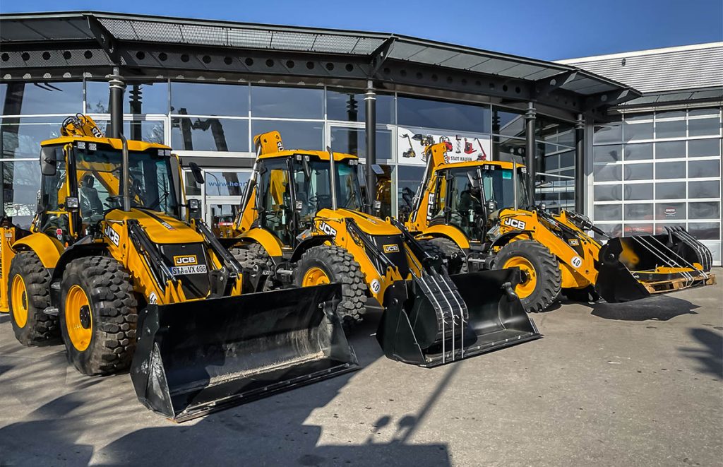 Ausgeliefert: JCB Baggerlader von Henne für Kabelverlegungen