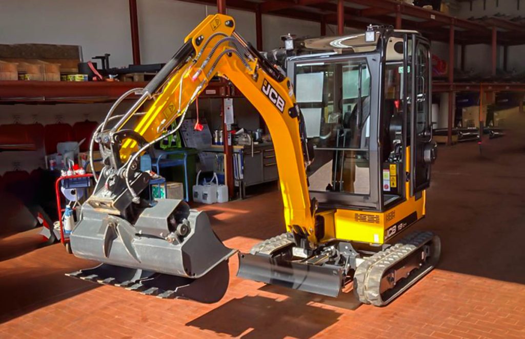 JCB Minibagger ausgeliefert